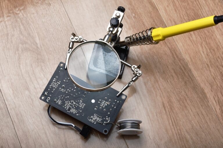 The Best Digital Microscope for Soldering: Our Top Picks
