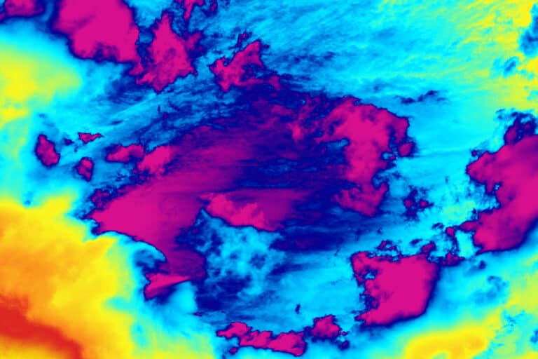 Interesting Applications for Thermal Imaging Microscopes